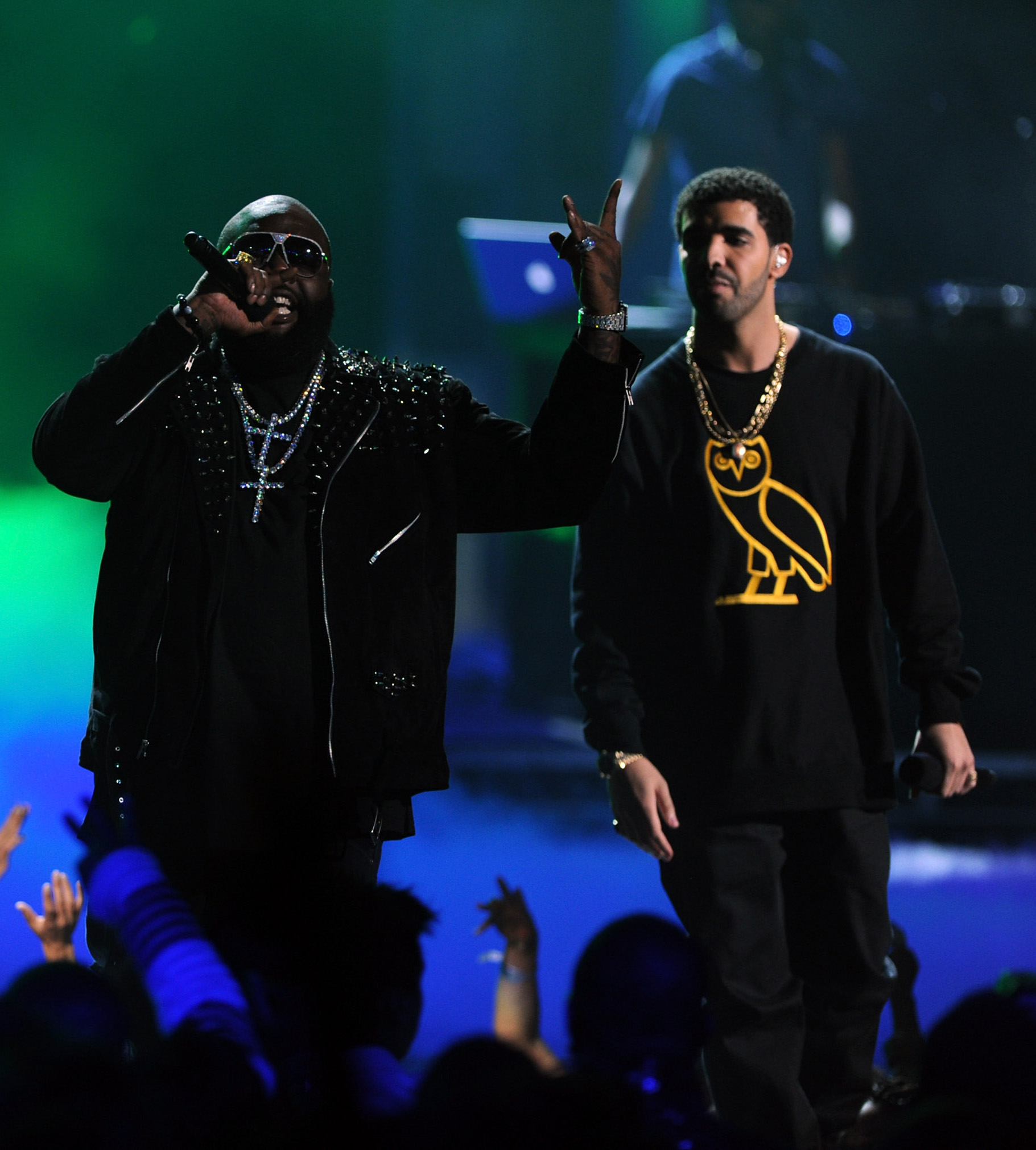 Drake (Feat. Rick Ross) - "Hold On, We’re Going Home (MMG Remix)"