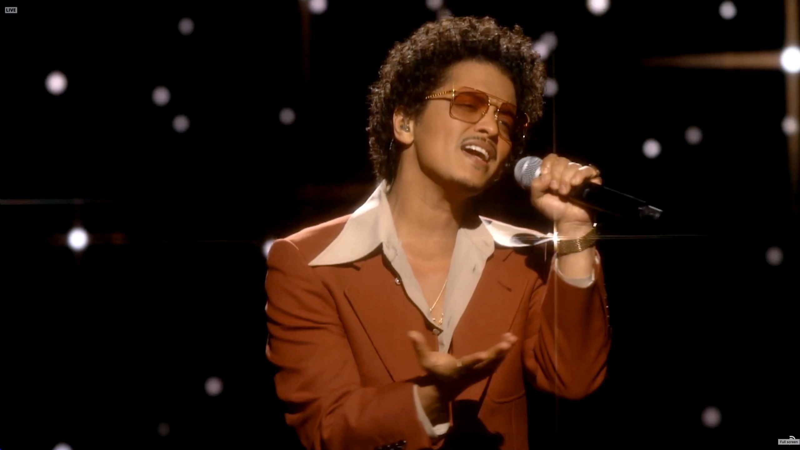 Bruno Mars Becomes The First Artist With 5 Diamond Certified Songs