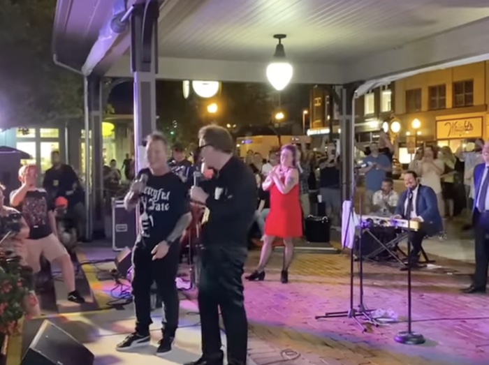 Slipknot's Corey Taylor Sings The SpongeBob SquarePants Theme With ...
