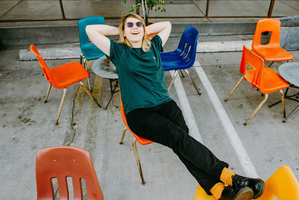 Alex Lahey - "Newsreader"