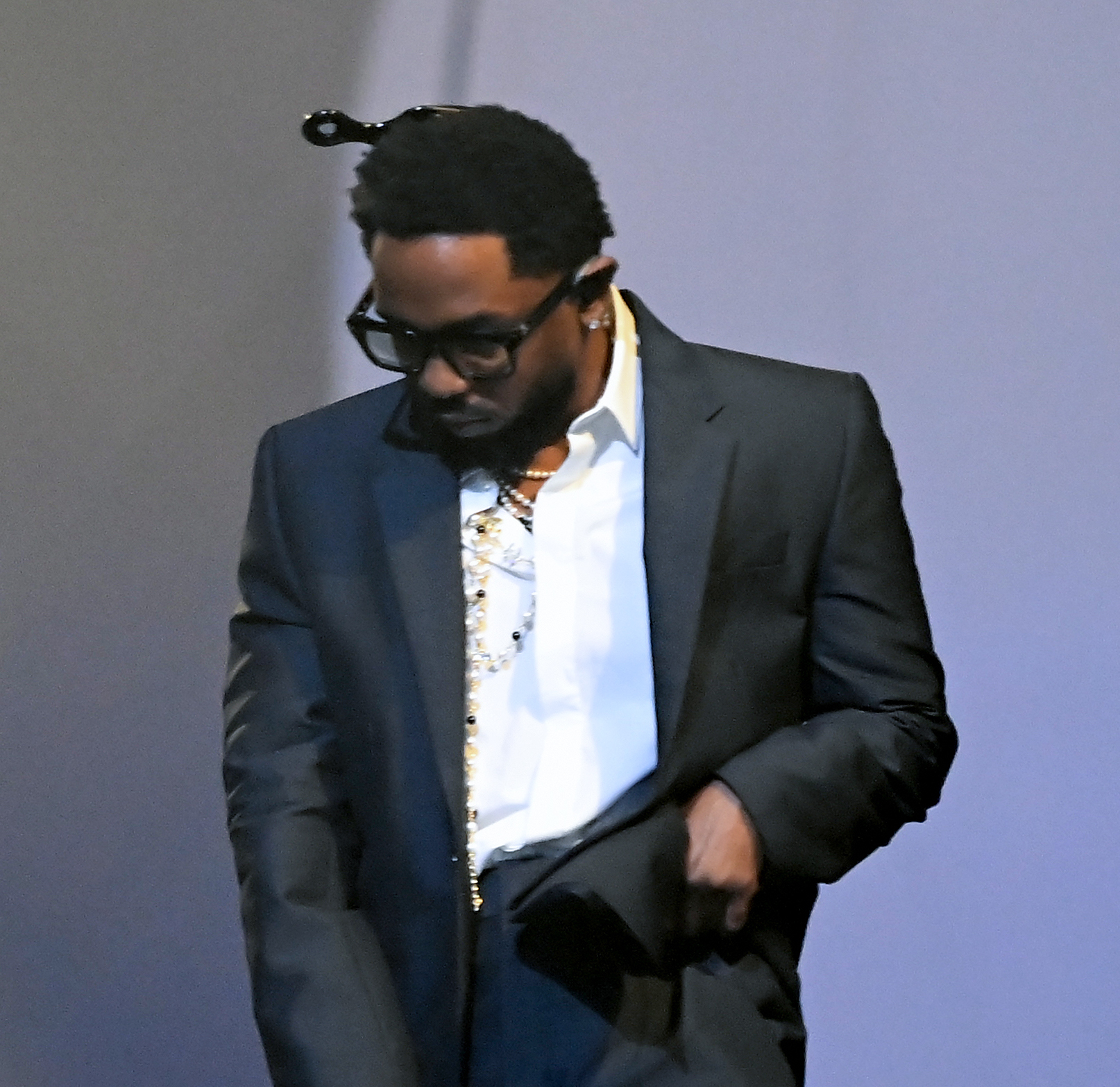 Kendrick Lamar Alleges That Drake Is Hiding Another Child On New Diss ...