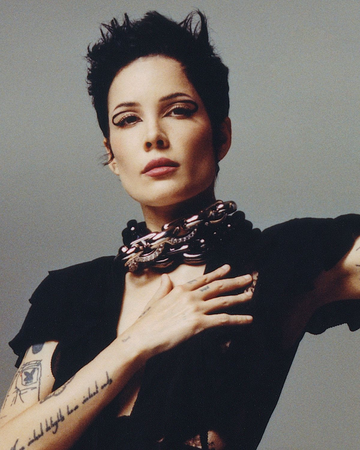 Halsey Says Her Fans Are Getting Meaner To Her: "I Regret Coming Back"