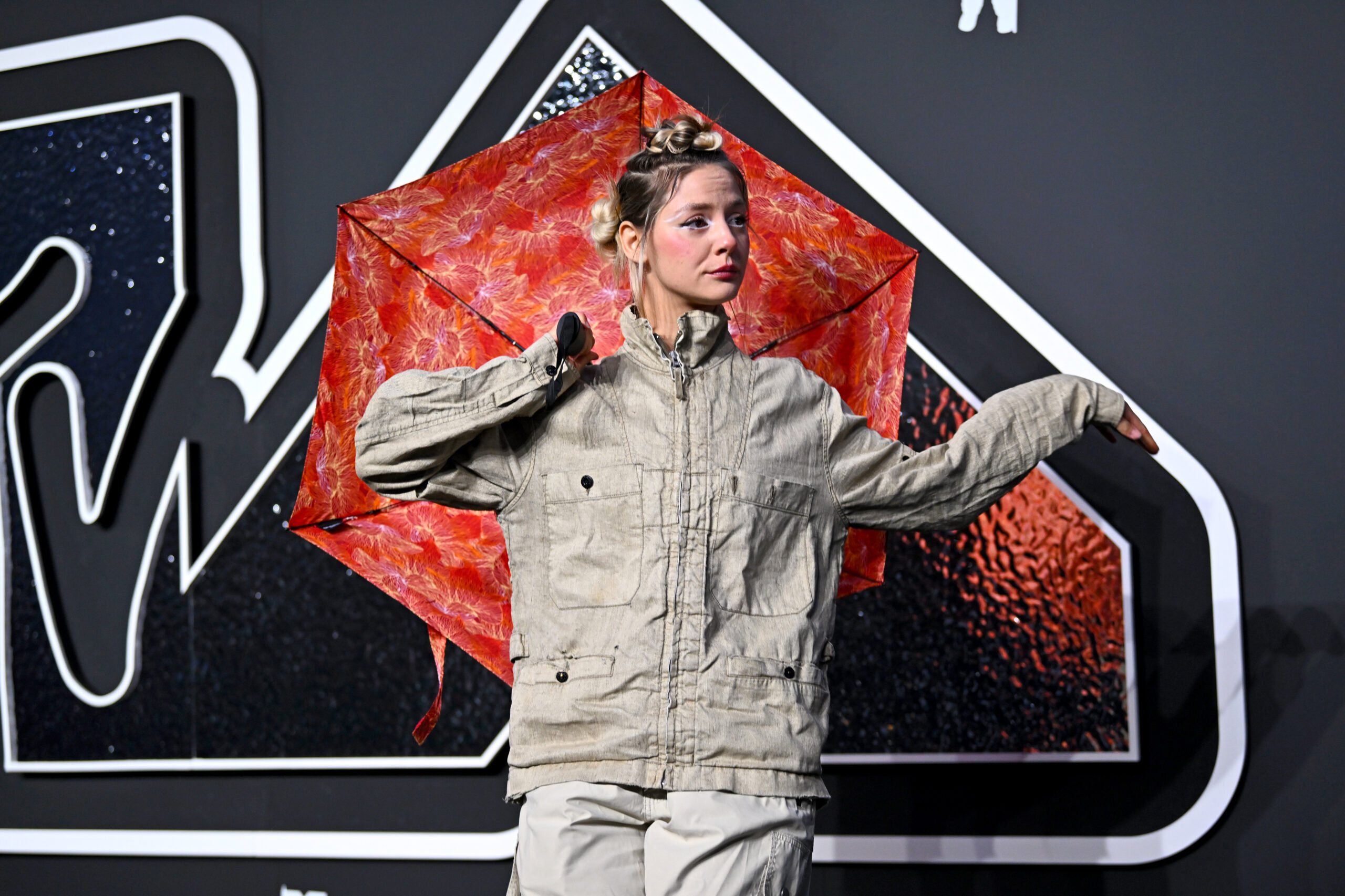 Dora Jar Reacts To Gracie Abrams Fans Petitioning To Have Her Replaced As Tour Opener