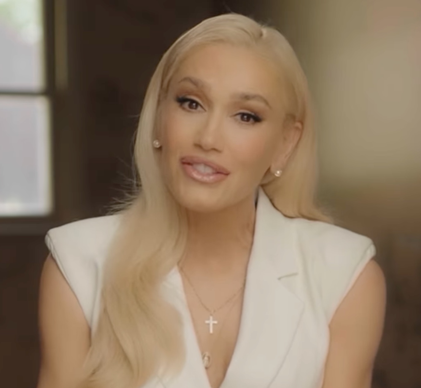 Gwen Stefani Shares Another Prayer App Ad, Angers Fans By Posting ...