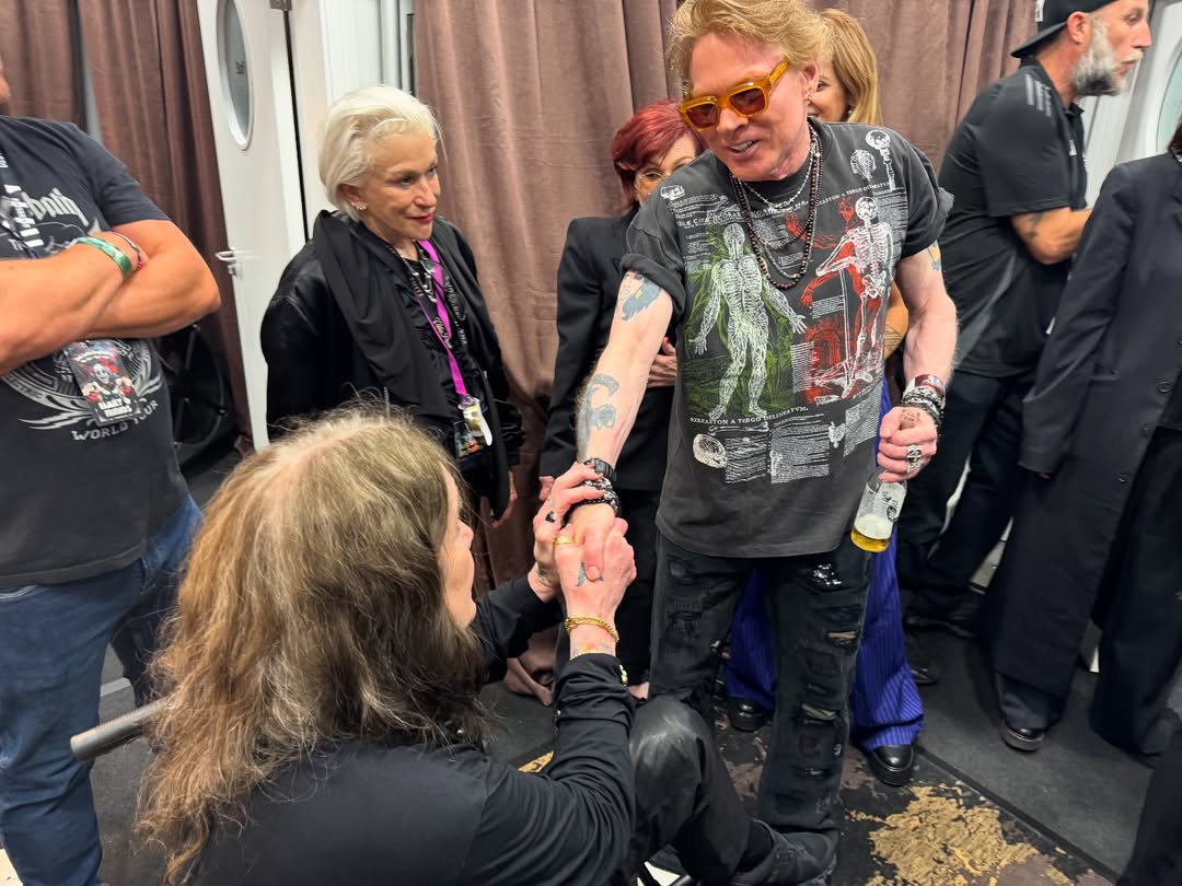 Axl Rose Finally Meets Ozzy Osbourne, Reunites With James Hetfield ...