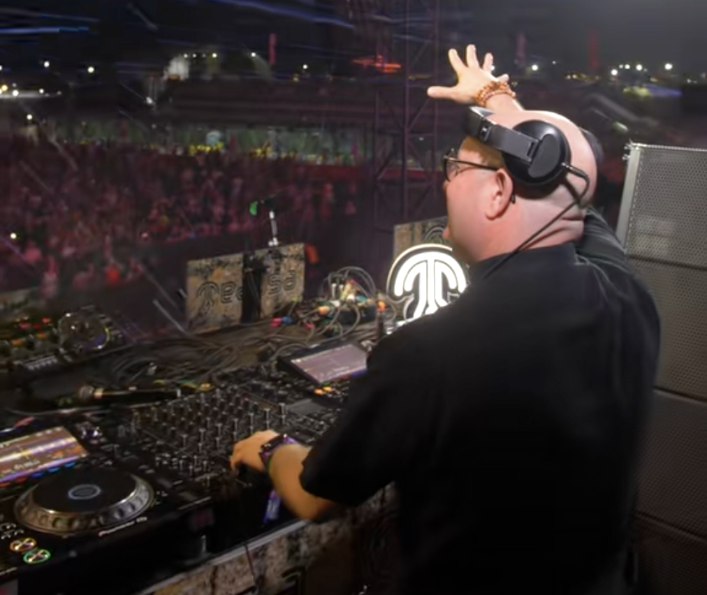 DJ Padre Guilherme, A Portuguese Priest, Goes Viral For Wild Super ...