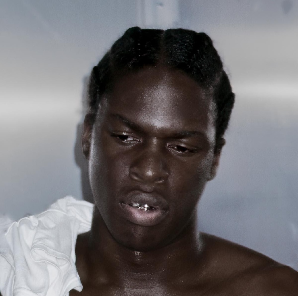 Daniel Caesar - "Moon" (Feat. Bon Iver)