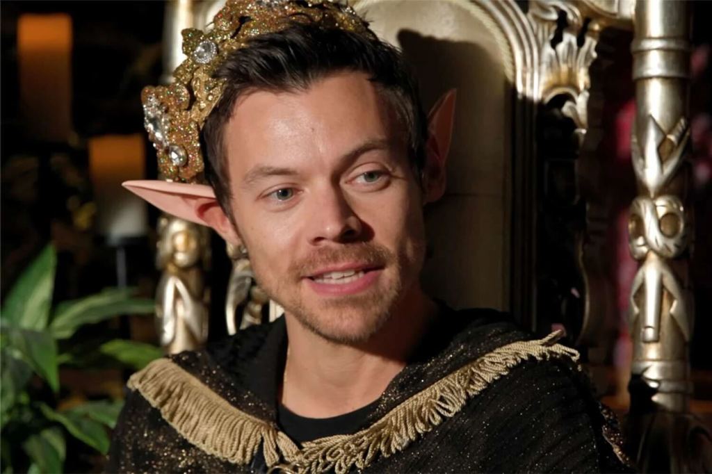 New Harry Styles Song "Coming Up Roses" Debuts At Fred again.. Show