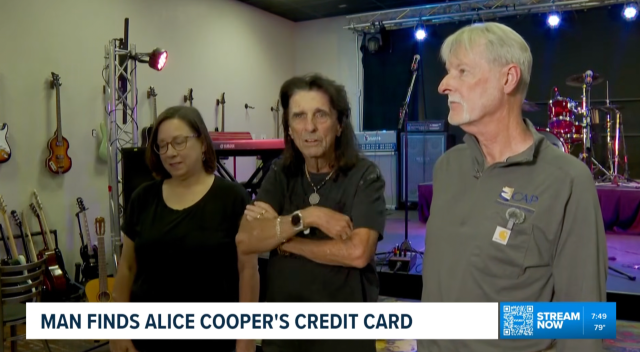 Alice Cooper Gifts His Latest Album To Man Who Found His Credit Card At ...